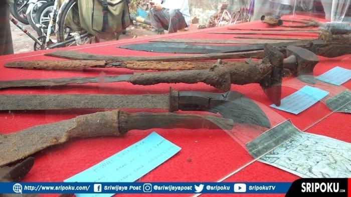 Peselam Temukan Senjata-senjata Bekas Peninggalan Kerajaan Sriwijaya di ... Peselam Temukan Senjata-senjata Bekas Peninggalan Kerajaan Sriwijaya di ...