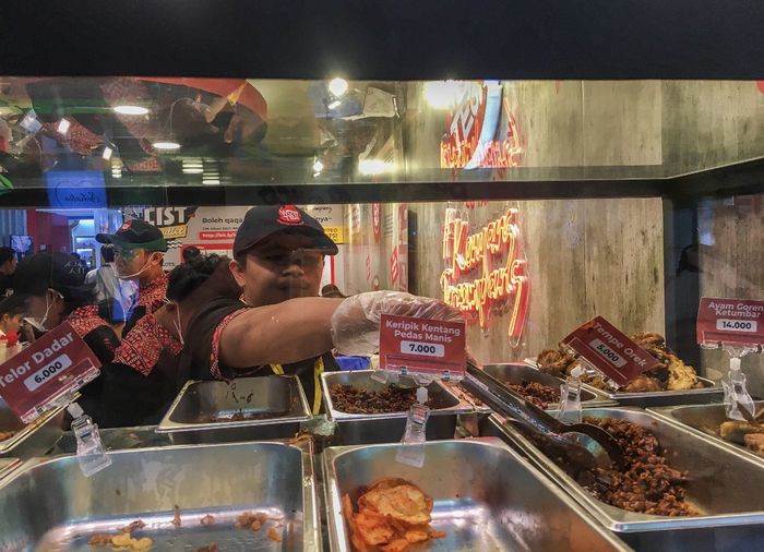 WOWTEG, Kenyang Makan Menu Fancy dengan Harga Terjangkau Seperti Warteg ...