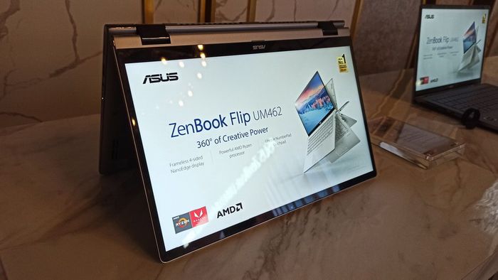 Hands-on ASUS ZenBook Flip UM462: Touchpad-nya Bisa Jadi Numpad - Info ...