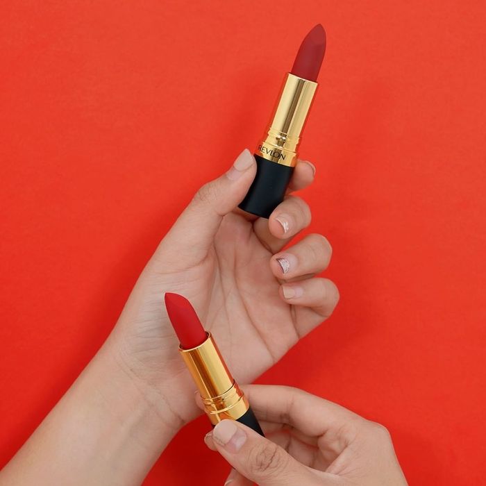 3 Pilihan Lipstik untuk Tampil Cantik di Hari Valentine, Cobain yuk ... 3 Pilihan Lipstik untuk Tampil Cantik di Hari Valentine, Cobain yuk ...