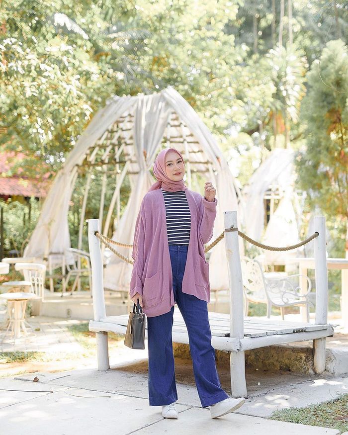 5 Inspirasi Outer Hijab Kekinian ala Bahjatina. Kece & Stylish! - Semua Halaman - CewekBanget