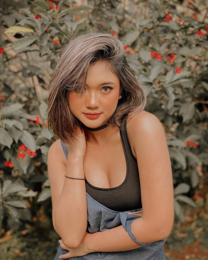 Terbongkar Tampilan Rumahan Marion Jola yang Seksi Saat Asyik Mengecat Dinding, Tetap Cantik ...