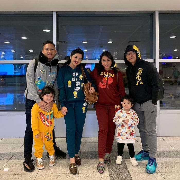 Ibu Tiri Rasa Ibu Kandung, Intip Deretan Gaya Kompak Ashanty dan Aurel ... Ibu Tiri Rasa Ibu Kandung, Intip Deretan Gaya Kompak Ashanty dan Aurel ...