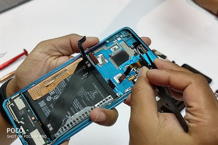 Ini Penampakan Bagian Dalam Flagship Killer Xiaomi, POCO F2 Pro - Info ...
