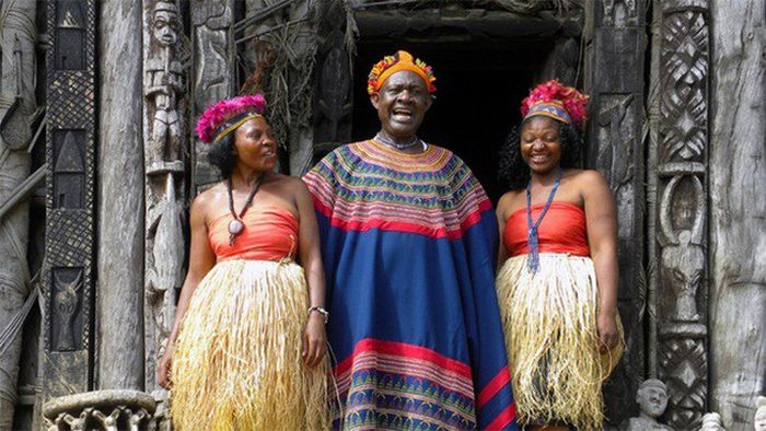 POPULER Raja Abumbi yang Dapat Warisan 72 Istri dari Ayah, Lihat ...