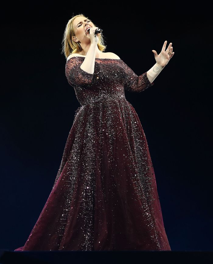 Bikin Pangling, Ini 11 Potret Transformasi Adele dari Awal Karier ...