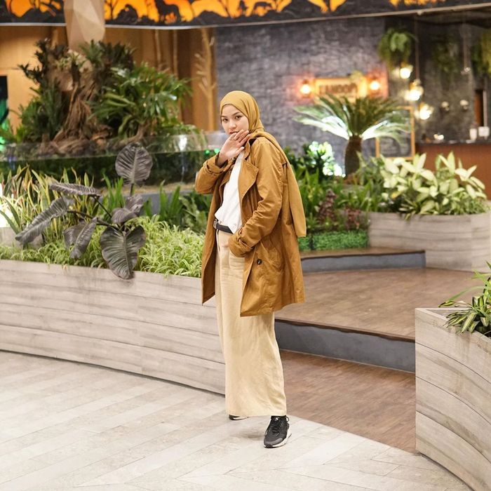 Inspirasi Pakai Outer Hijab ala Marsha Natika, Tetap Simpel dan Modis ...