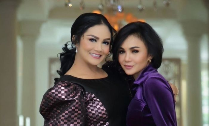 Pamer Foto Selfie, Wajah Yuni Shara Malah DinilaI Lebih Muda Daripada ... Pamer Foto Selfie, Wajah Yuni Shara Malah DinilaI Lebih Muda Daripada ...