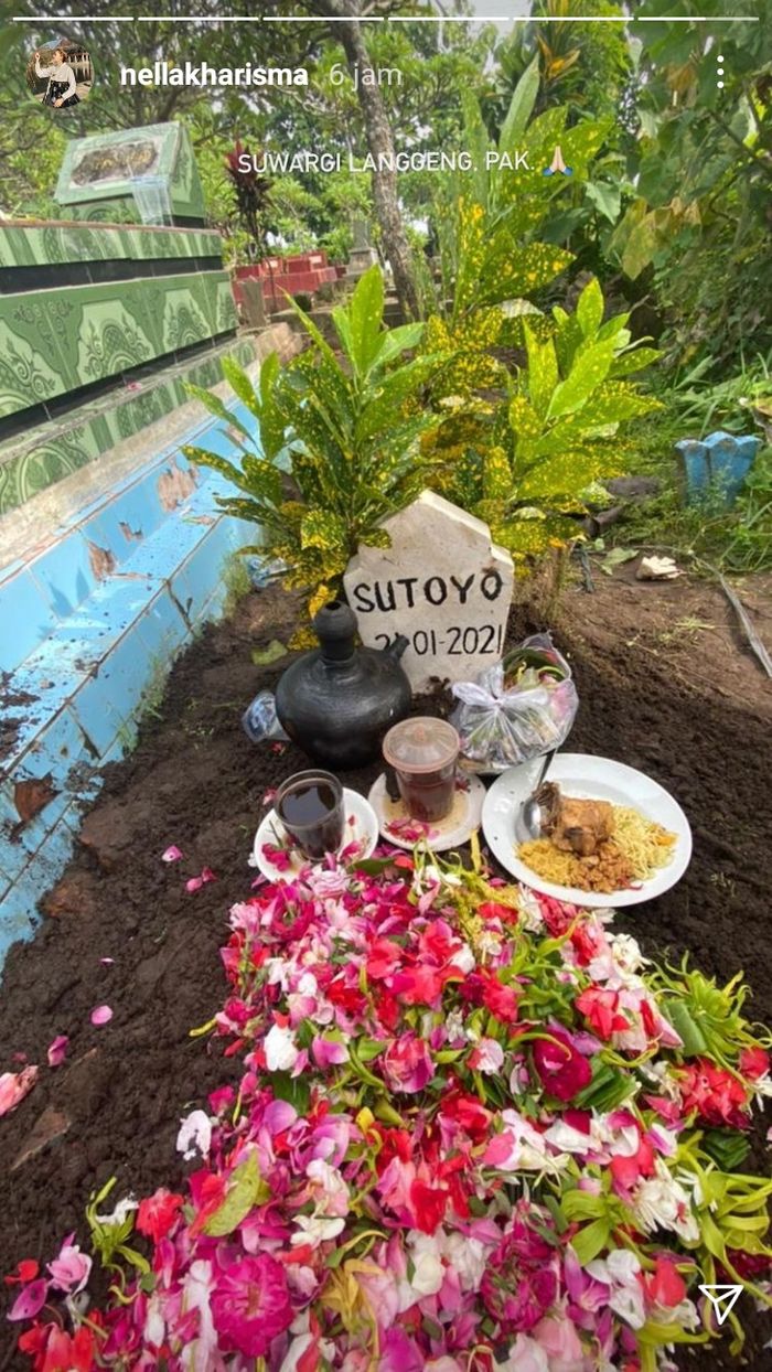 Unggah Foto Makam, Nella Kharisma Kabarkan Sang Ayah Meninggal Dunia - Hype Unggah Foto Makam, Nella Kharisma Kabarkan Sang Ayah Meninggal Dunia - Hype