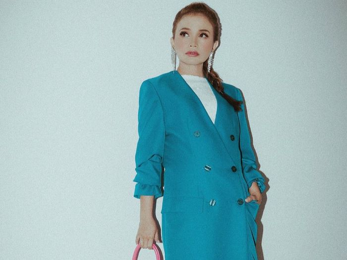 Bak Idol Kpop, Rossa Kini Makin Memesona dengan Outfitnya, Bikin ...