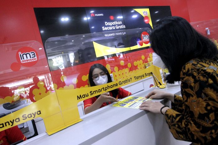 Nih! Jam Operasional CS Telkomsel, Indosat, dan XL Selama PPKM Darurat ...