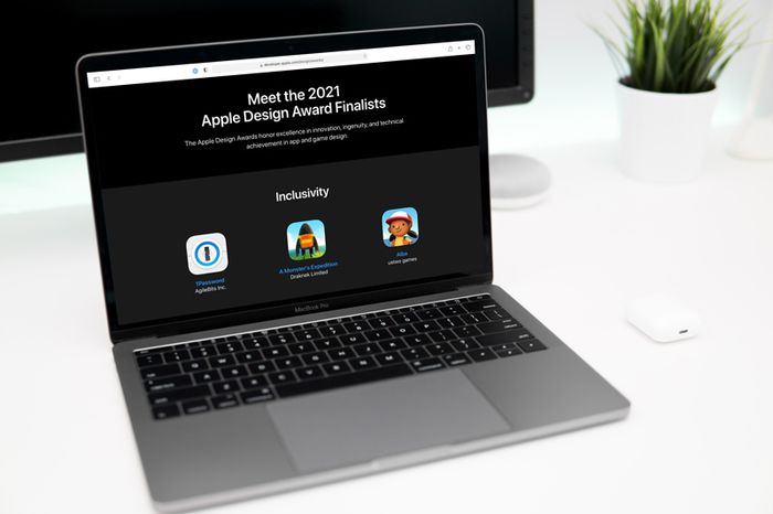 Dari Genshin Impact Hingga Alba, Ini Pemenang Apple Design Award 2021 ...