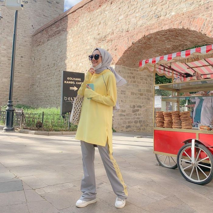 Ide OOTD Hijab Warna Kuning yang Nggak Norak ala Hijabers Pinterest - Stylo