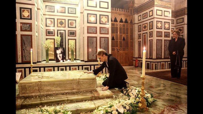 Kisah Mohammad Reza Shah Pahlavi, Raja Terakhir Iran, Konsentrasi ...