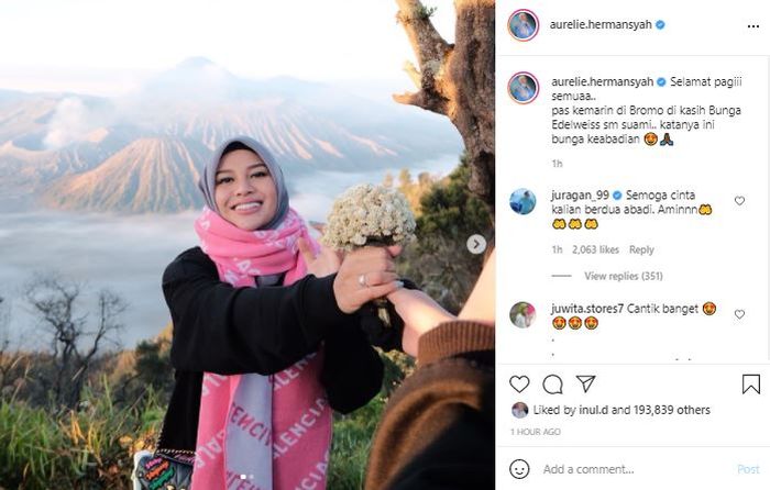 Aurel Hermansyah Dikritik Netizen Gegara Bunga Edelweis, Ashanty dan ... Aurel Hermansyah Dikritik Netizen Gegara Bunga Edelweis, Ashanty dan ...