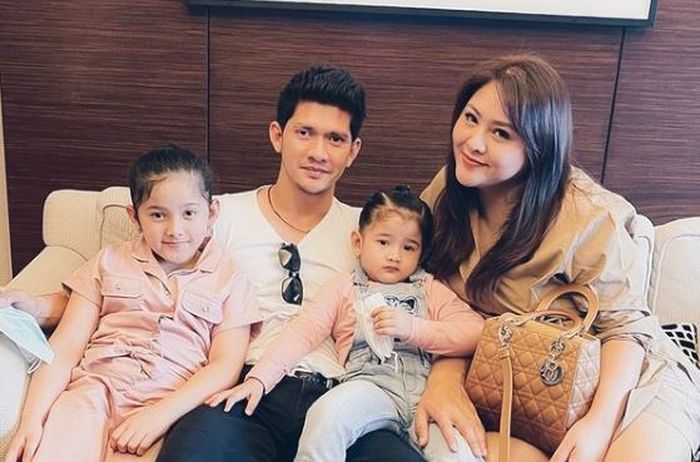 Mewah bak Bintang 5, Tengok Penampakan Rumah Iko Uwais dan Audy Item yang Berdiri Megah di ...