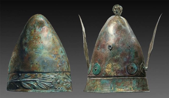 Delapan Jenis Helm Perang Yunani Kuno: Kegel, Korintus, sampai Pilos ...