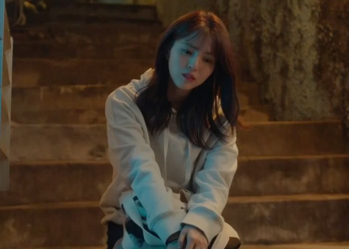 10 Gaya Han So Hee ala Kuliahan Saat jadi Yoo Na Bi di Nevertheless ...
