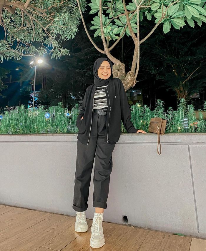 Inspirasi OOTD dengan Jaket, Bikin Tampil Kece dan Manis ala Hijaber ...