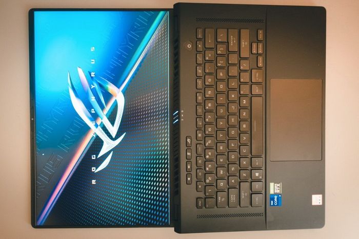 ASUS ROG Zephyrus M16 (GU603), Laptop Gaming 16 inci Pertama di Dunia ...