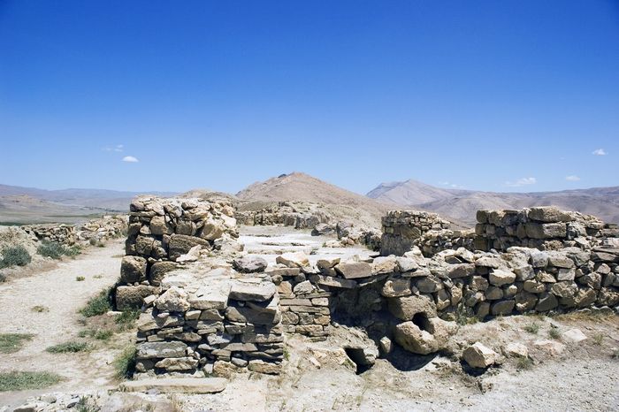 Temuan Dua Makam di Kastel Cavustepe, Singkap Penguburan Baru di Turki ...