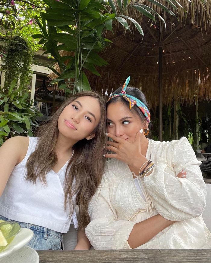 5 Potret Terbaru Jasmine Abeng, Putri Ririn Ekawati yang Kian Glow Up! - CewekBanget