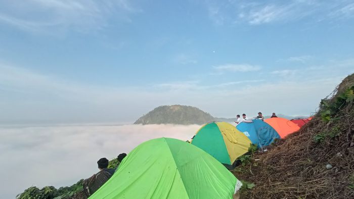 Gunung Embun, Ikon Pesona Kabupaten Paser Menyambut Persiapan IKN ...