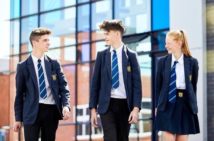 Seragam Sekolah di Berbagai Negara, Ada yang Unik Hingga Modis! - Stylo