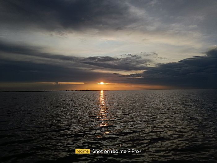 Menangkap Pesona Danau Semayang di Kala Langit Temaram - Semua Halaman ...