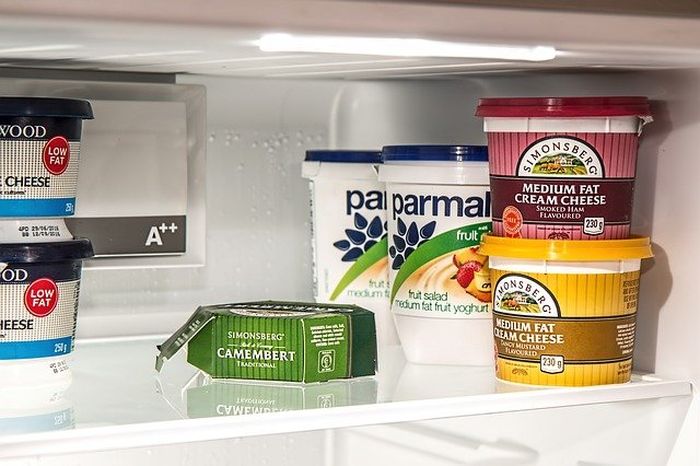 4 Cara Membuat Minuman Lebih Cepat Dingin Menggunakan Freezer - Kids