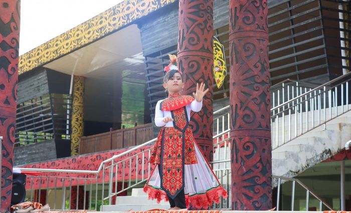 Tari Gantar Kalimantan Timur