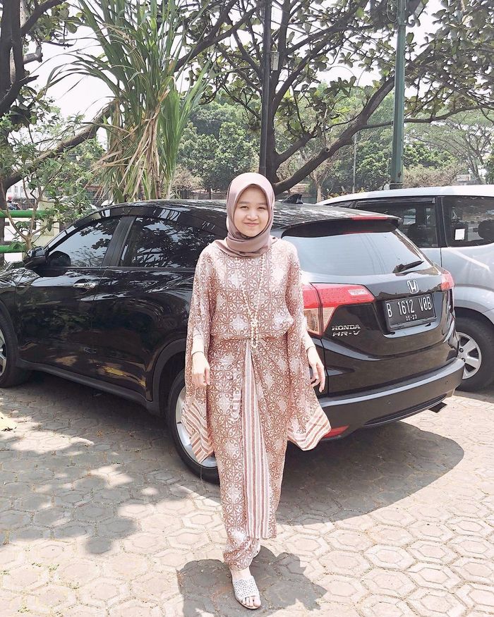 5 Gaya Fashion Alca Octaviani yang Bikin Bintang Emon Kepincut ...