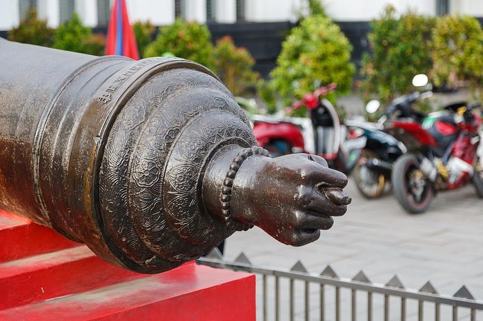 Misteri Meriam 'Cabul' Si Jagur yang Dipakai Belanda di Batavia ...