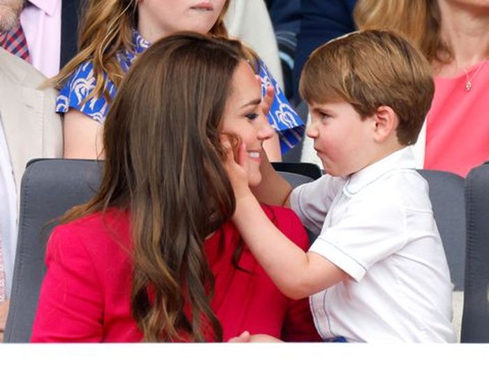 Kate Middleton Dianggap Tak Becus Kendalikan Tantrum Anaknya, Begini ... Kate Middleton Dianggap Tak Becus Kendalikan Tantrum Anaknya, Begini ...