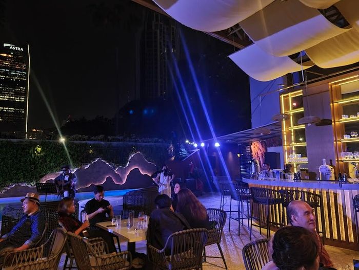 Pool Bar Pertama di Jakarta, Pastis Pool Bar Jakarta Menawarkan Konsep ...