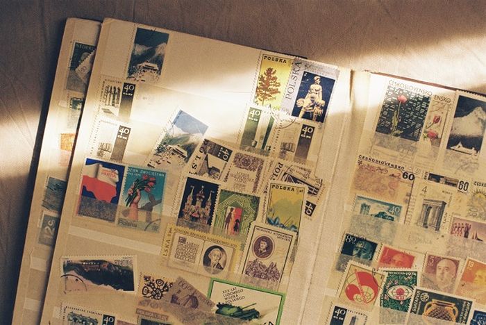 Mulanya hanya Digunakan Kaum Bangsawan, Inilah Sejarah Prangko untuk ...