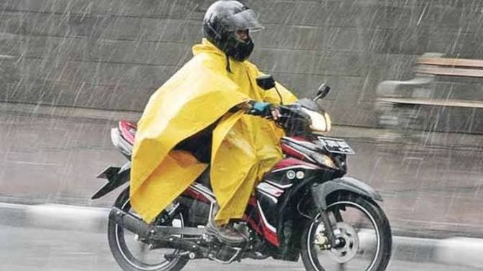 Jangan Asal Beli Jas Hujan, Perhatikan Bagian Ini Supaya Tidak Salah Beli - Semua Halaman ...