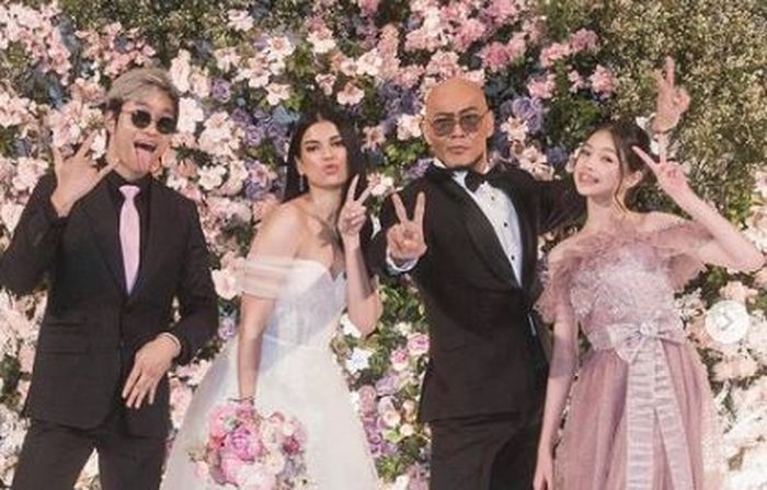 Tak Kalah dari Deddy Corbuzier, Azka Corbuzier Santuy Pamer Otot ... Tak Kalah dari Deddy Corbuzier, Azka Corbuzier Santuy Pamer Otot ...