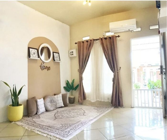 Rumah Mungil Kian Aesthetic, Ini 9 Foto Desain Ruang Tamu Lesehan yang ...