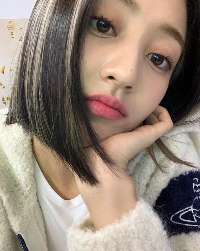 5 Inspirasi Gaya Rambut Pendek Wanita dari Idol Korea. Suka yang Mana ... 5 Inspirasi Gaya Rambut Pendek Wanita dari Idol Korea. Suka yang Mana ...