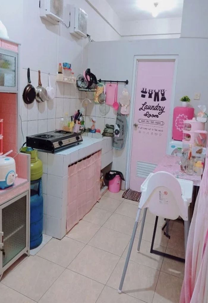 Biayanya Murah Kok, Desain Dapur Sempit Tapi Rapi Ini Dijamin Bikin ...
