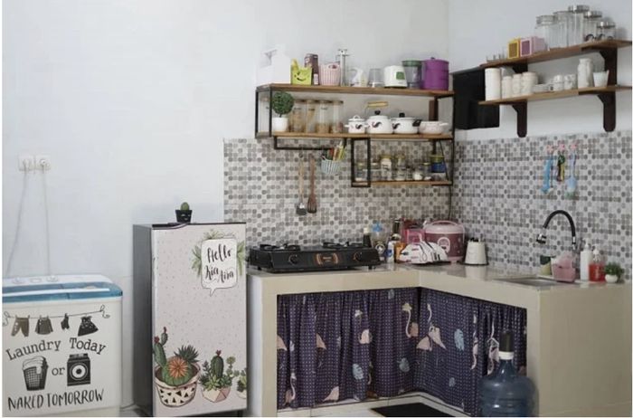 Biayanya Murah Kok, Desain Dapur Sempit Tapi Rapi Ini Dijamin Bikin ...