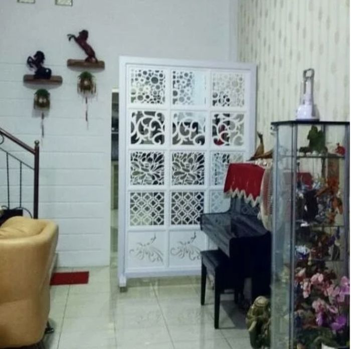 Simpel! Desain Sekat Dapur dan Ruang Keluarga Memulas Kesan Elegan di ...