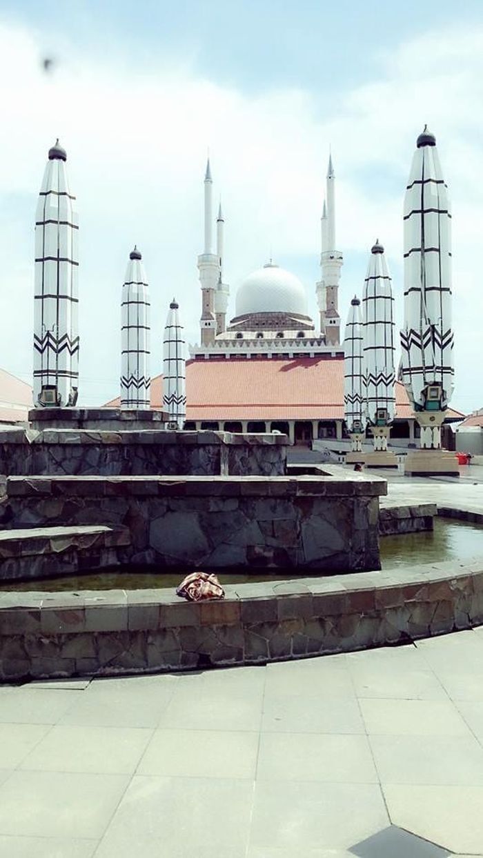 3 Foto Estetik Masjid Tempat Wisata Religi di Semarang, Hati Kian Adem ...