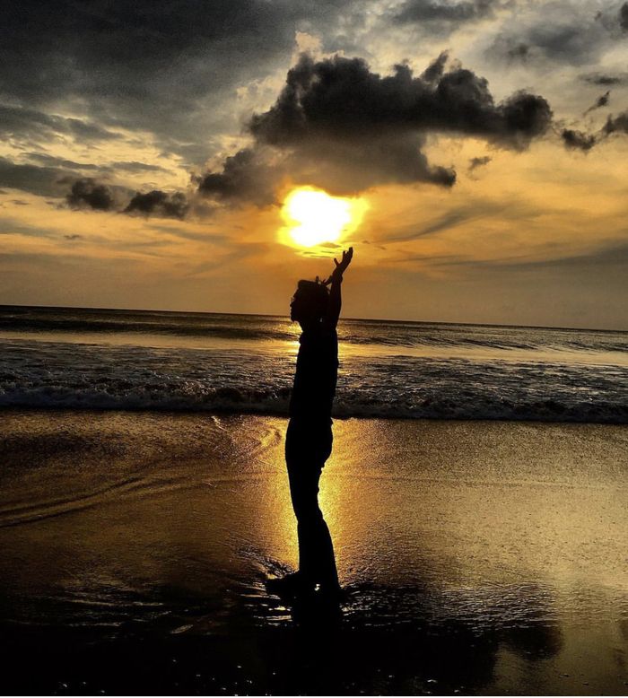 4 Tempat Wisata Pantai di Aceh Besar, Surganya Foto Senja Aesthetic - Fotokita