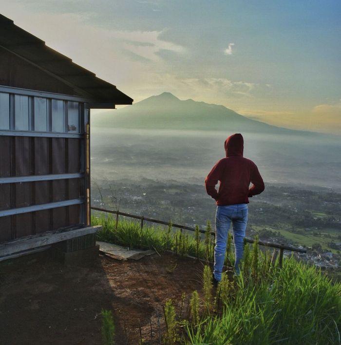 5 Foto Cantik Tempat Wisata Alam di Bogor, Cocok Buat Trekking Santai - Fotokita