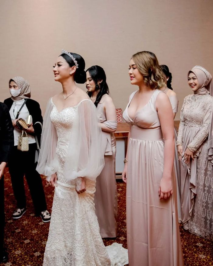 Ramai Dicibir Gegara Pakai Dress Seksi, Amanda Manopo Bilang Begini - Nova