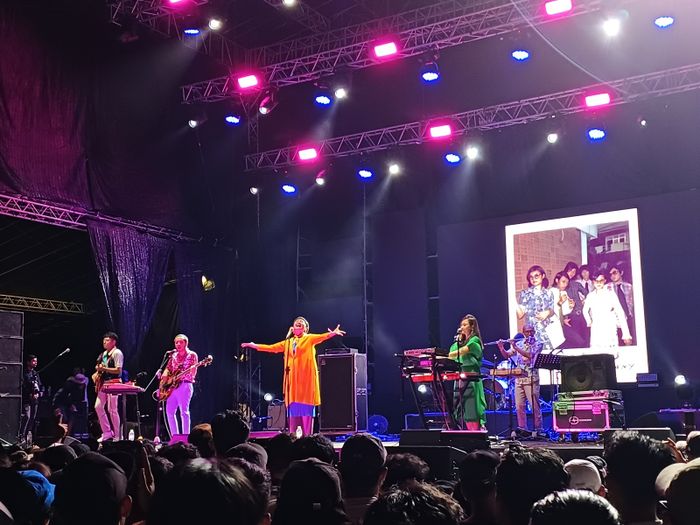 White Shoes & The Couples Company Ajak Fans Bersenandung di Panggung ...