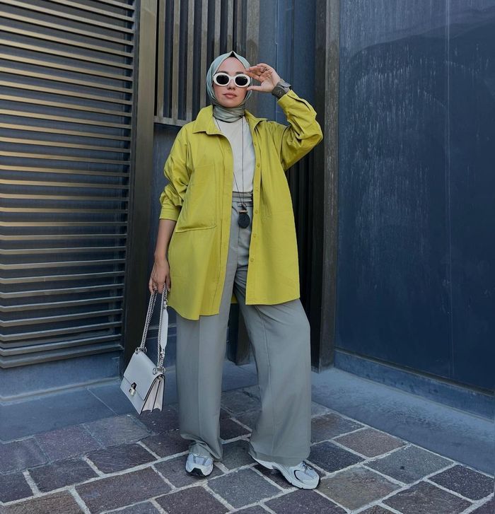 Inspirasi Outfit Hijab Pakai Warna Lime dari Selebgram Turki Hulya ...