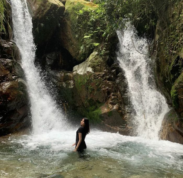 3 Tips Liburan Seru di Curug Cibaliung, Tempat Wisata Alam Bogor yang ...
